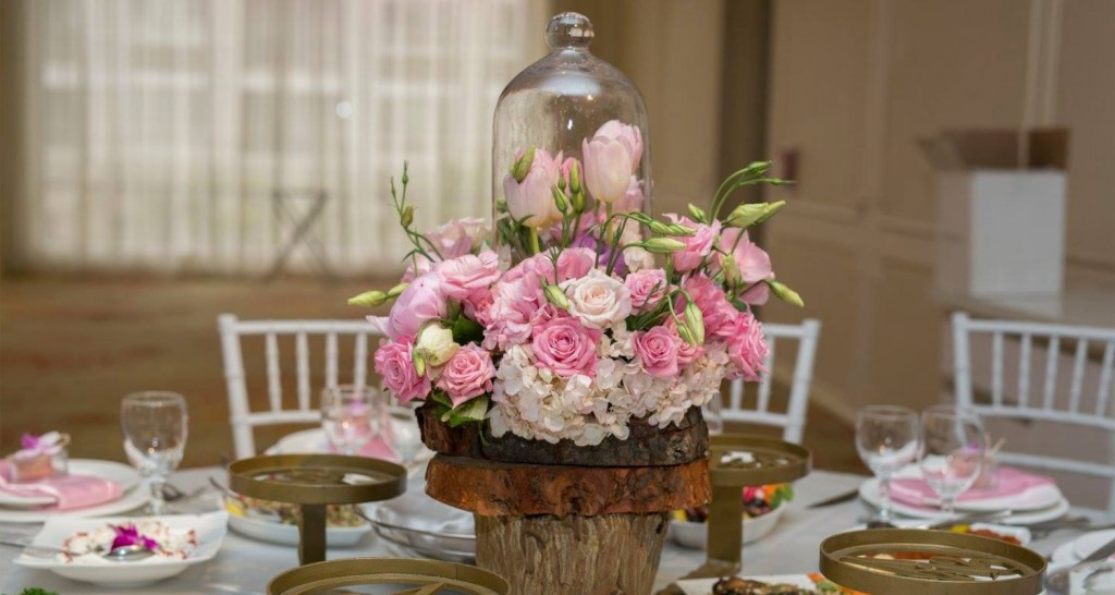 5 Ways to Tell your Guests they Can’t Take the Centerpiece Home!