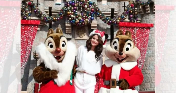 An Electrifying Christmas at Disneyland Resort